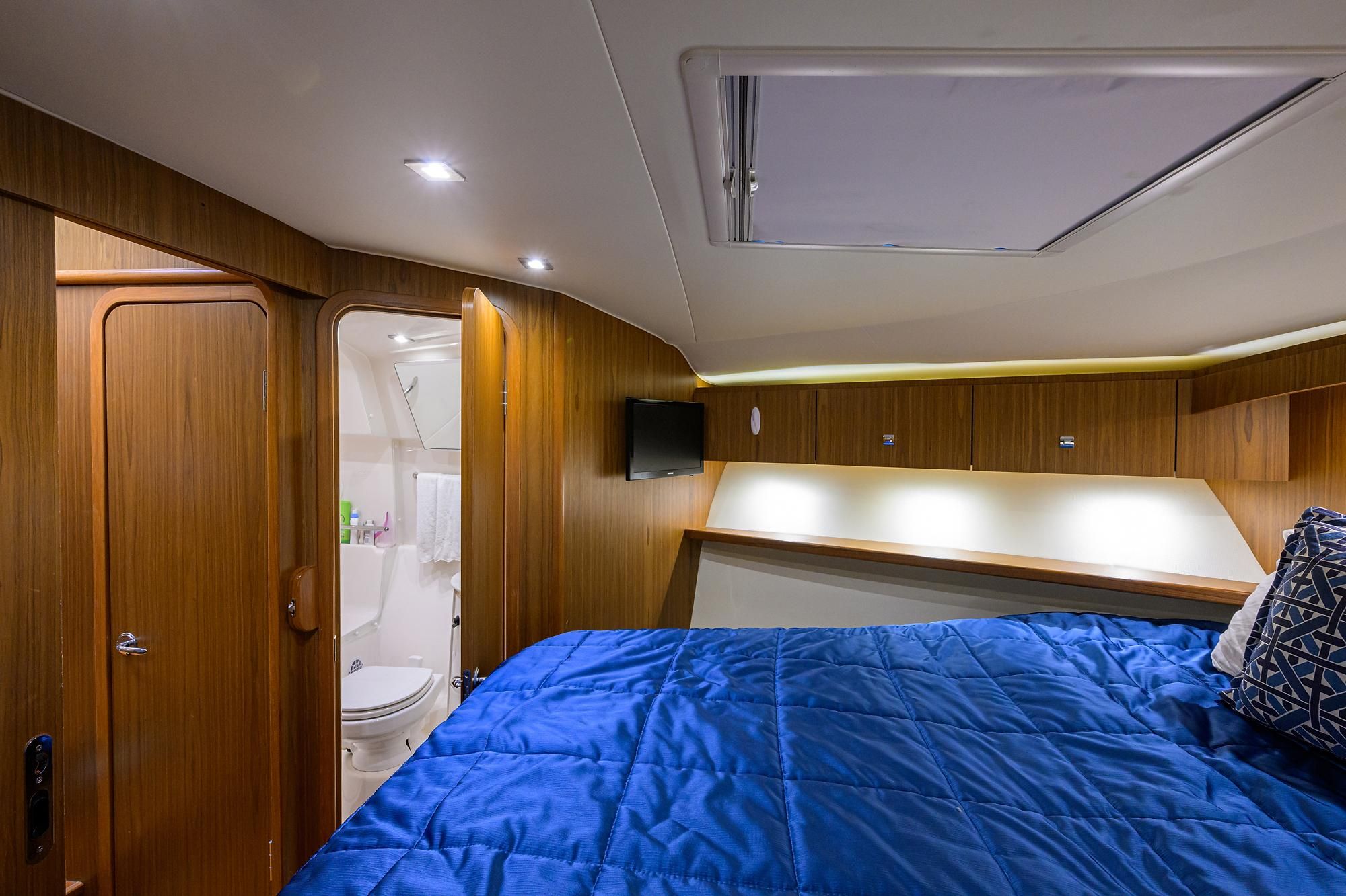 Used 2017 TIARA YACHTS 39 CONVERTIBLE | Ocean Blue Yacht Sales