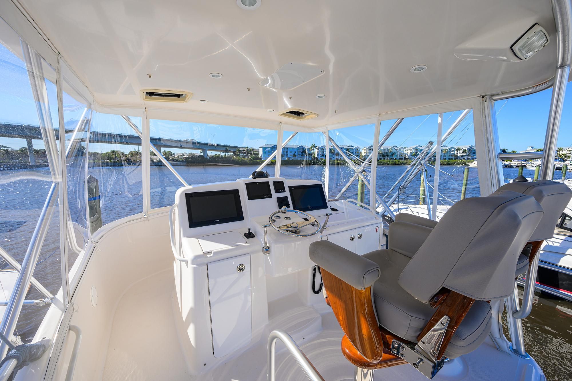 Used 2017 TIARA YACHTS 39 CONVERTIBLE | Ocean Blue Yacht Sales