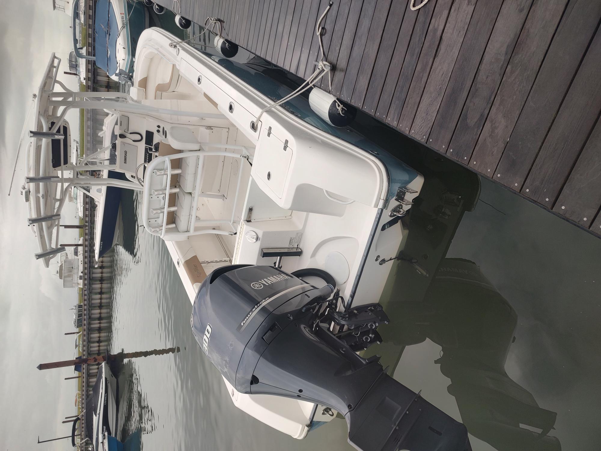 Used 2016 EDGEWATER 245 CC in Stone Harbor, NJ | Stone Harbor Marina