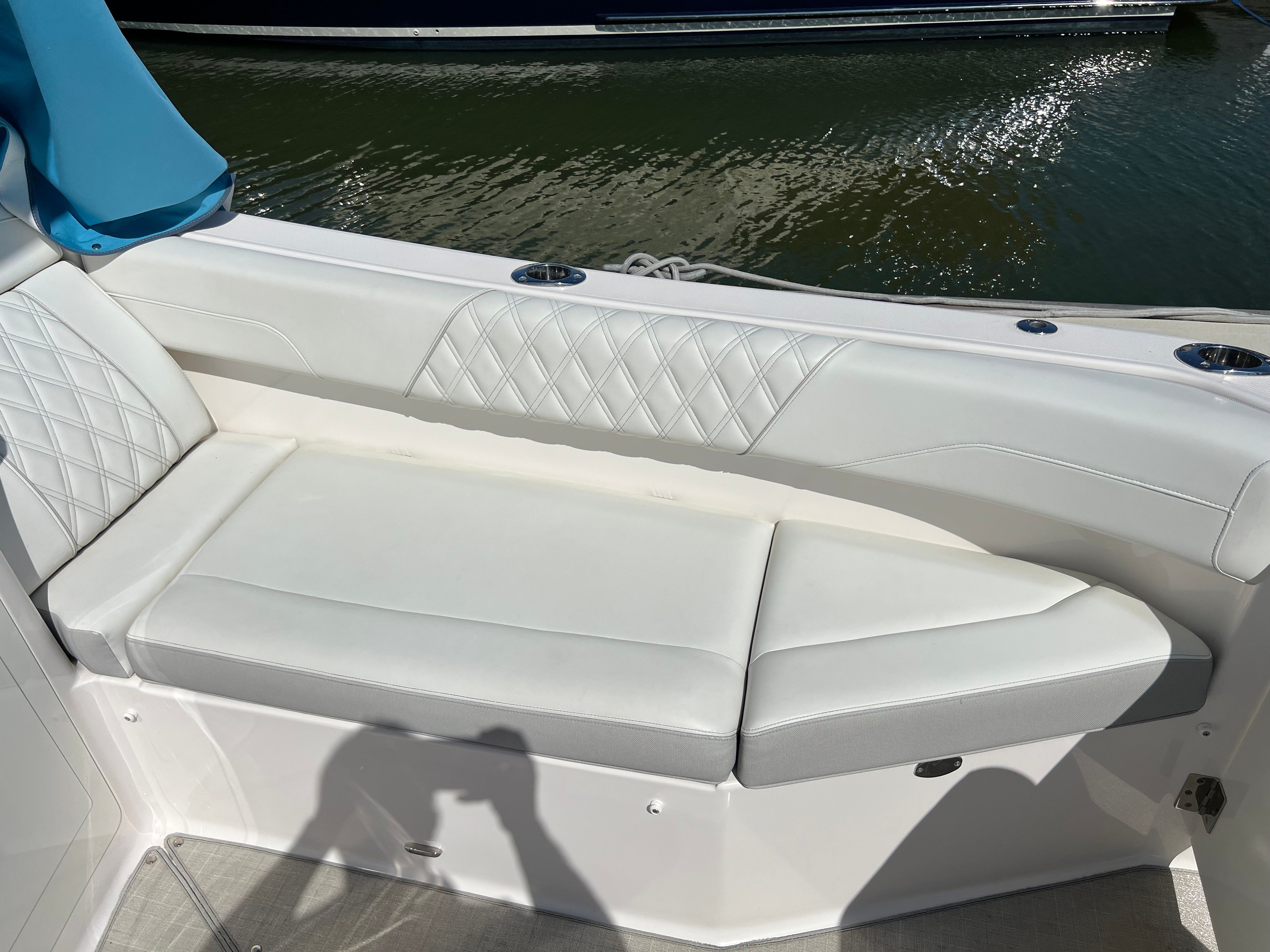 Used 2020 REGAL 33 SAV in Ft Myers Beach, FL | Walker's Marine