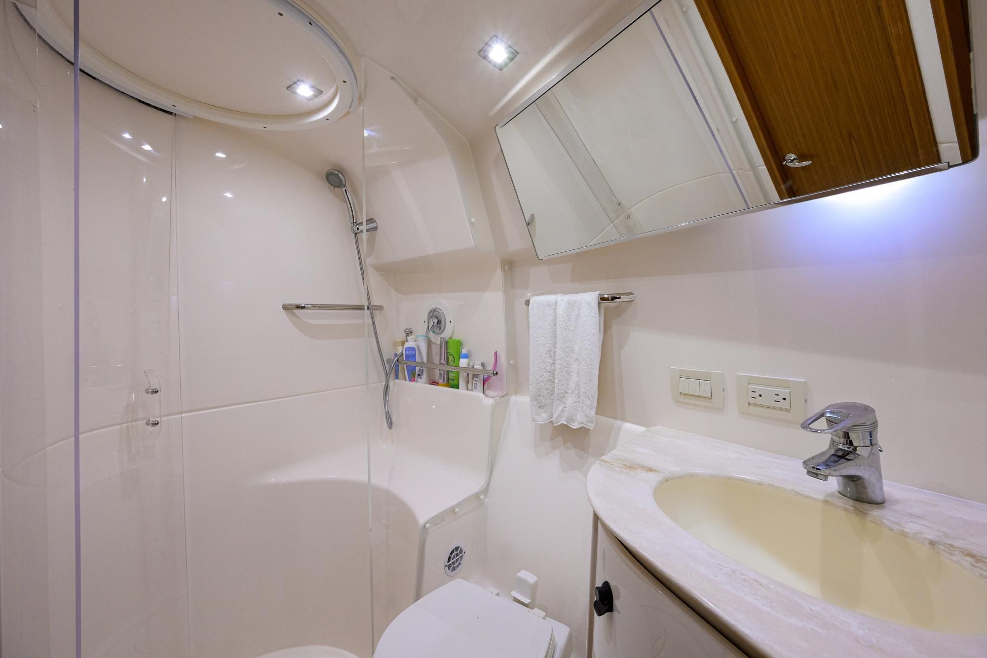 Used 2017 TIARA YACHTS 39 CONVERTIBLE | Ocean Blue Yacht Sales