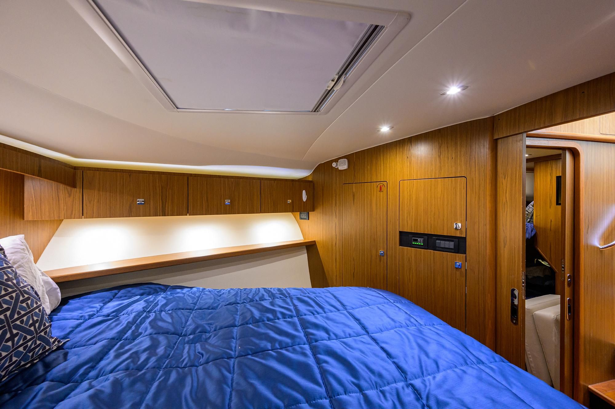 Used 2017 TIARA YACHTS 39 CONVERTIBLE | Ocean Blue Yacht Sales