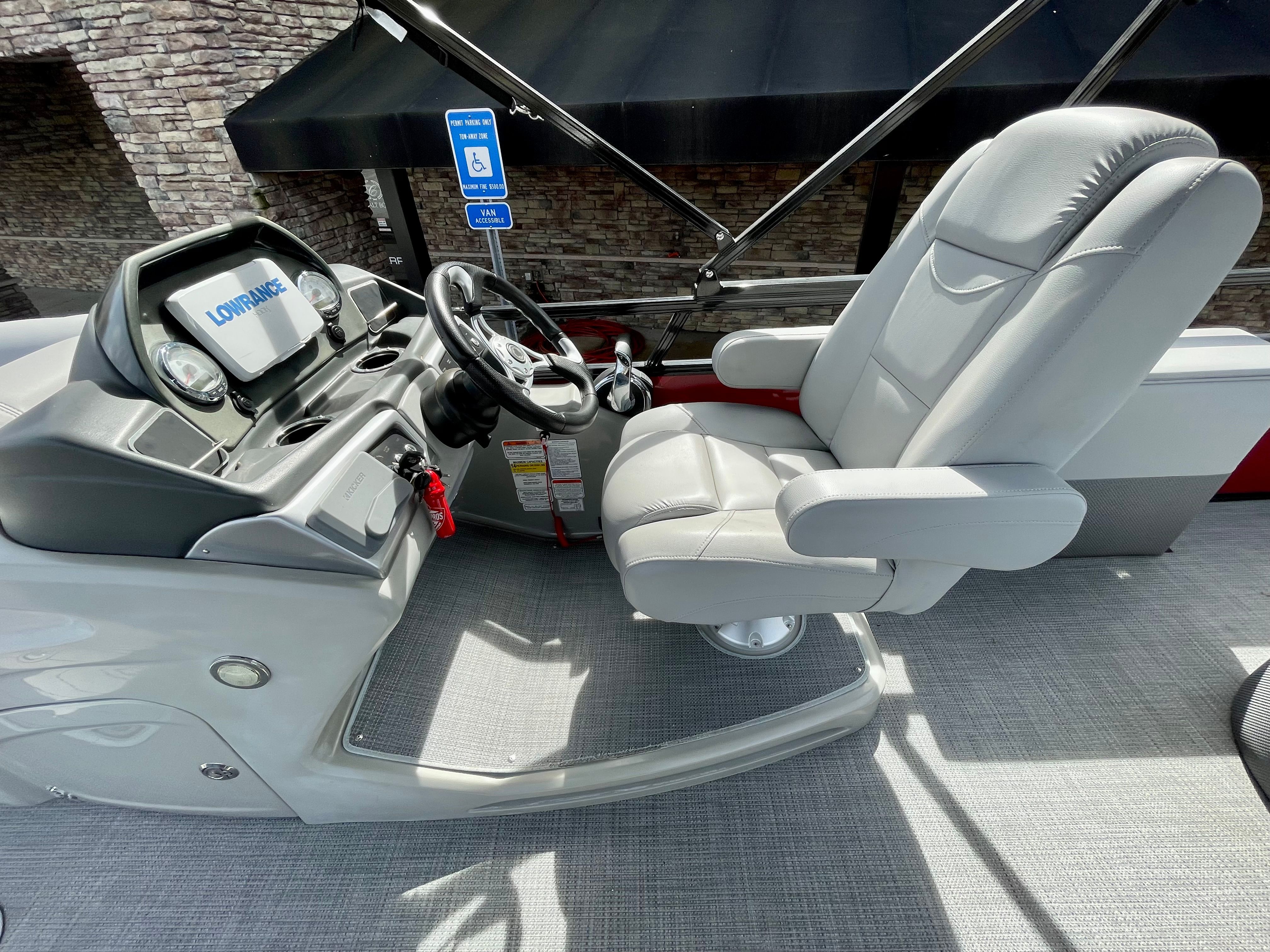 Used 2021 SUN TRACKER REGENCY 250 DL3 in Canton, GA | Singleton Marine