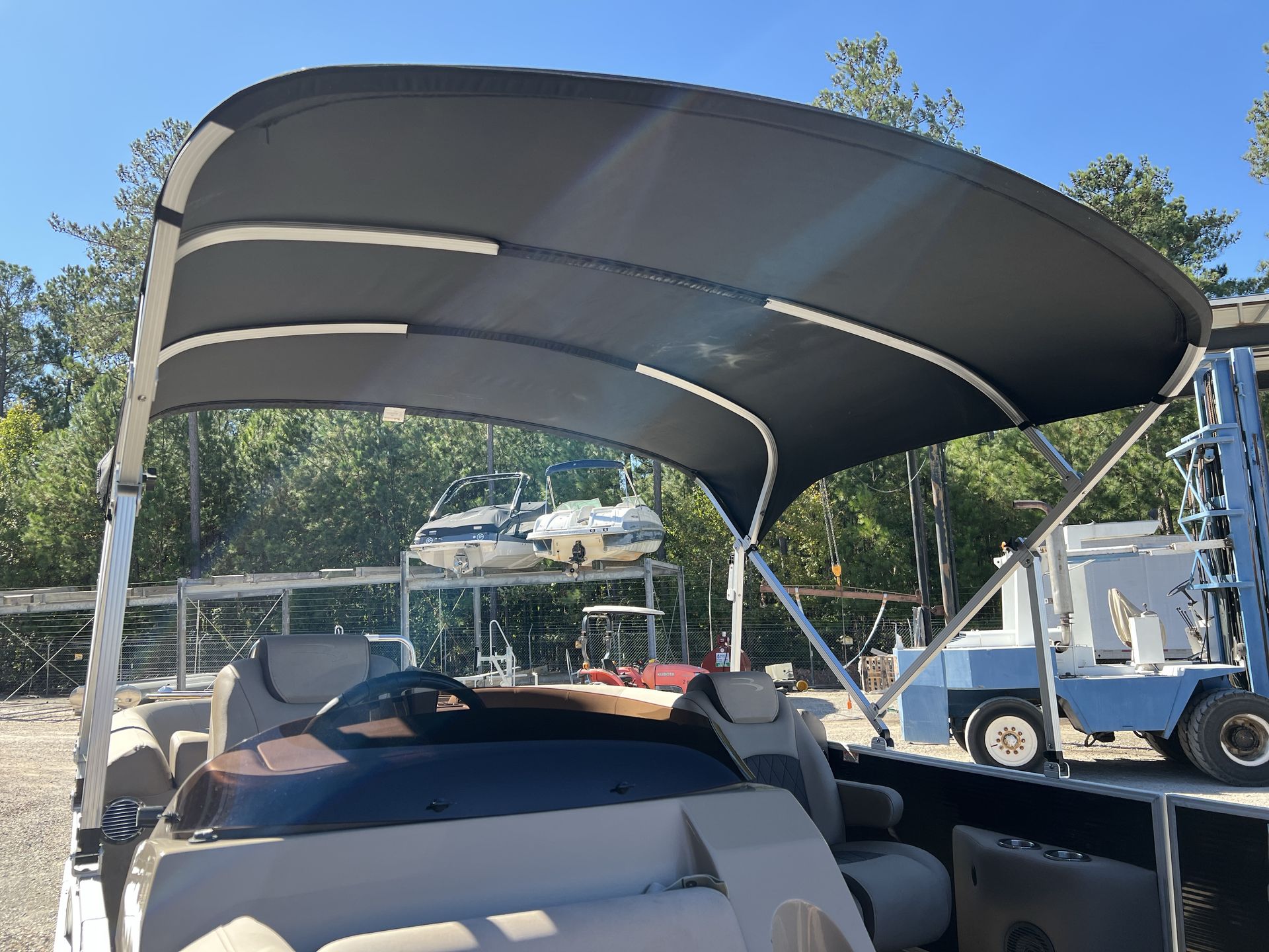 Used 2023 BENNINGTON 23 LSR in Leesville, SC | Captain’s Choice Marine