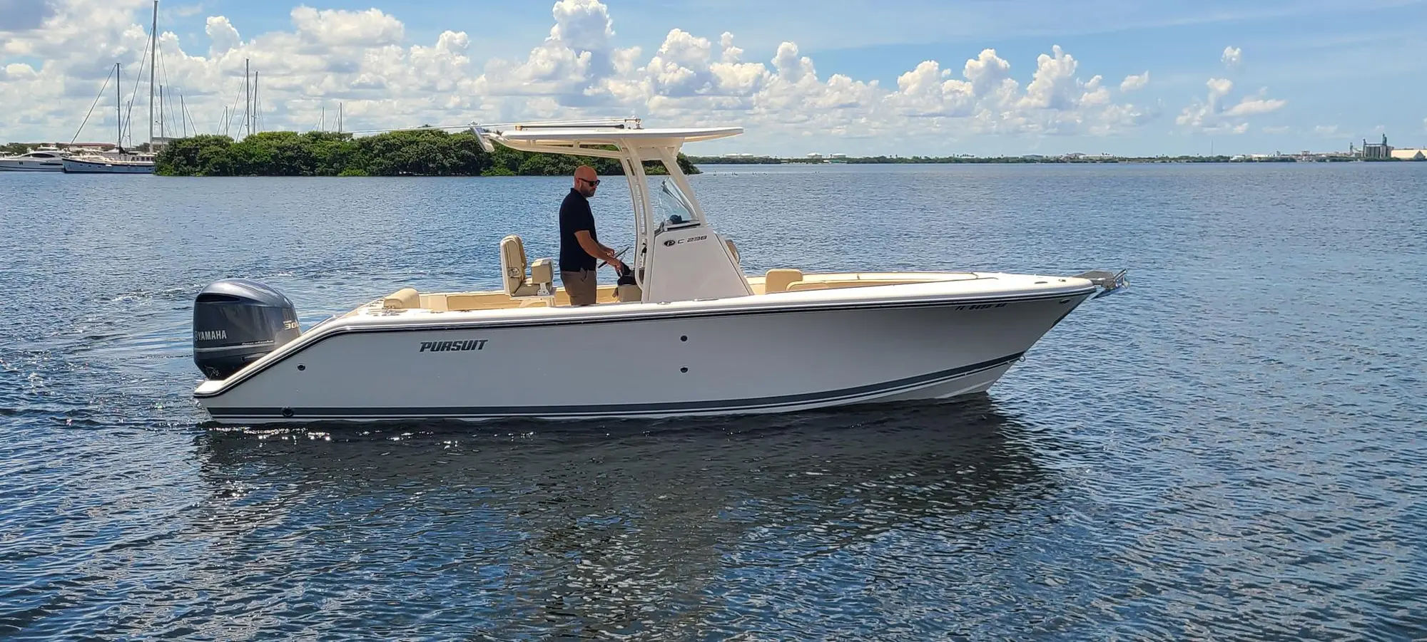 Used 2018 PURSUIT C 238 in Clearwater, Florida | Legendary Marine
